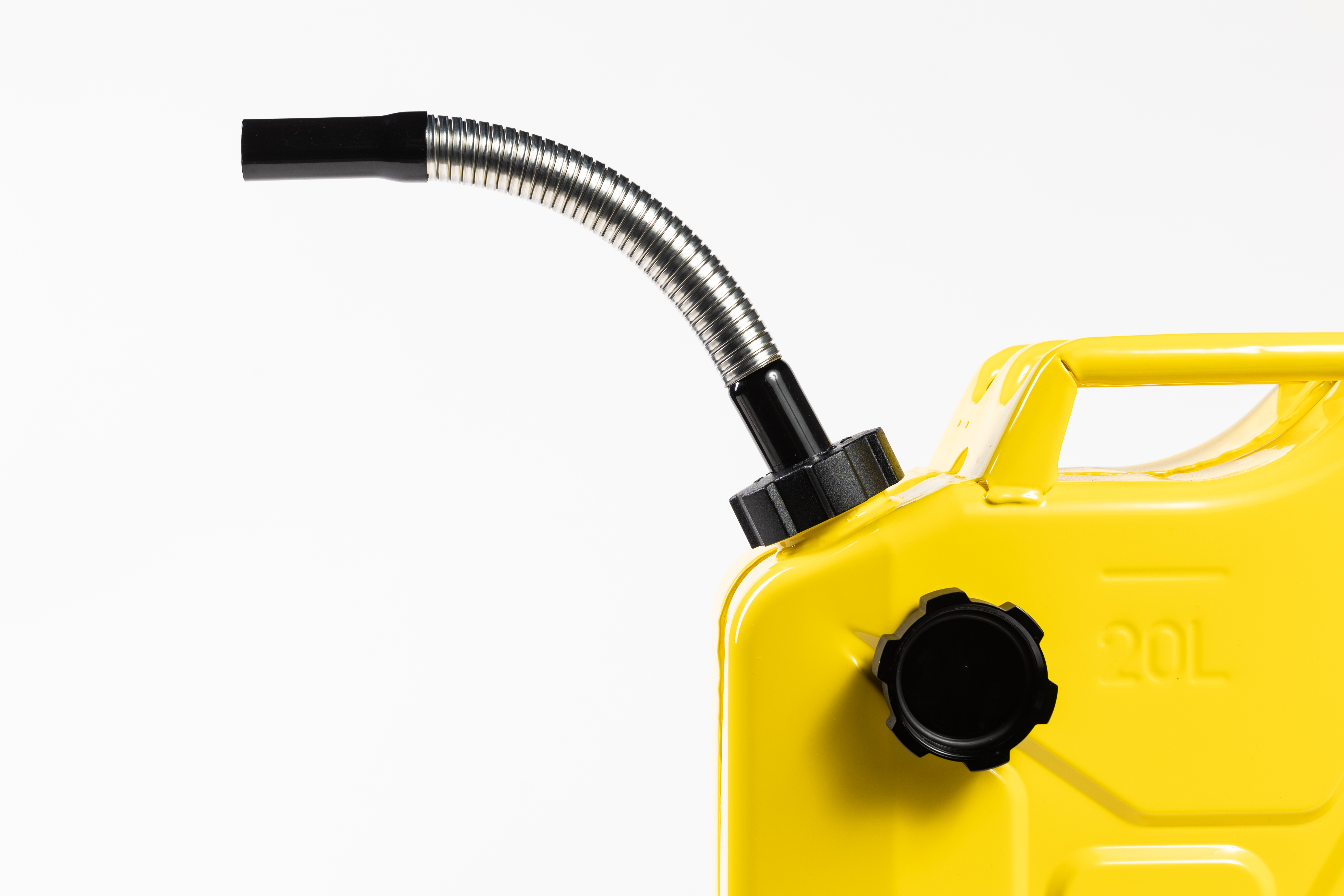 VALPRO - Products - Metal fuel cans - Accessories - Pouring spouts